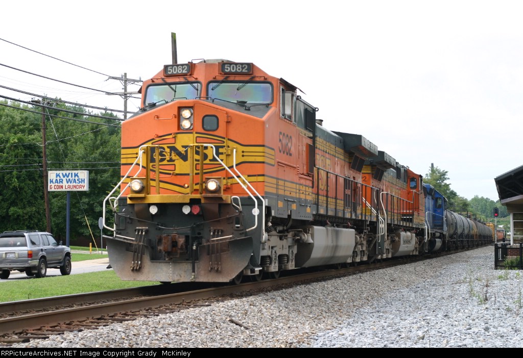 BNSF 5082